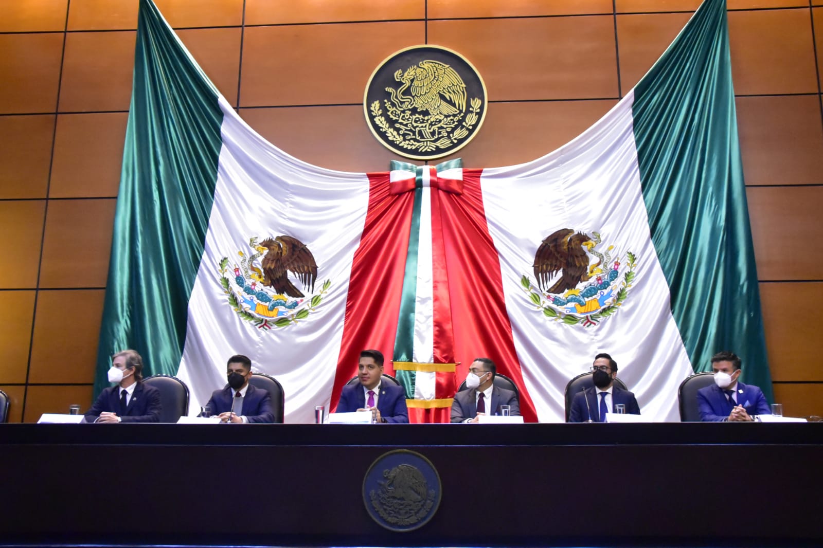 RECONOCE EMMANUEL REYES PROFESIONALISMO DE ESPECIALISTAS EN CIRUGÍA ...